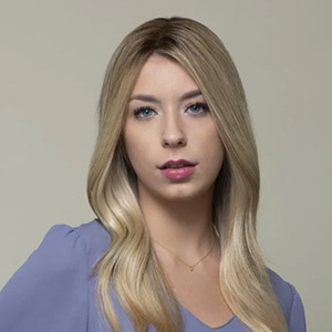 Human Hair Toppers for Thinning Hair | Hair Toppers Near Me | Bravadas